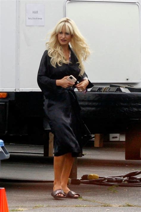 Lily James Pam And Tommy Filming Set In Los Angeles 05112021