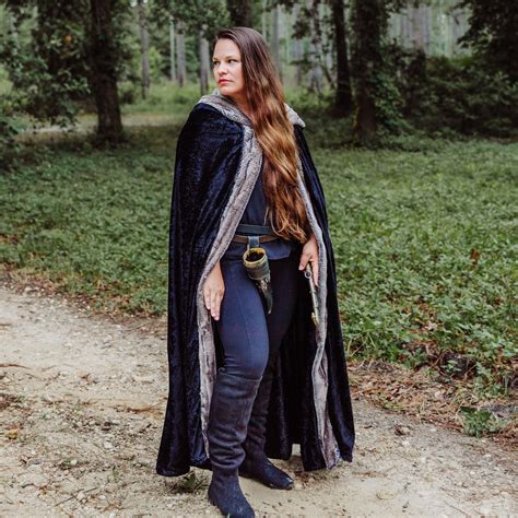 Faux Fox Fur Trimmed Hooded Cloak Black Cloak With Beigepewter Fox