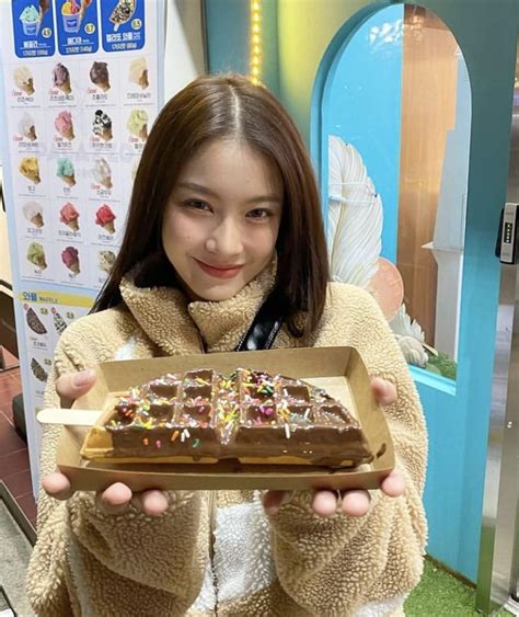 Pin By R U B Y On Girly Pop Some Girls Girlie Gmm