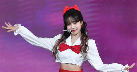 Loveable 조유리 보석같은 미소 [포토엔hd]