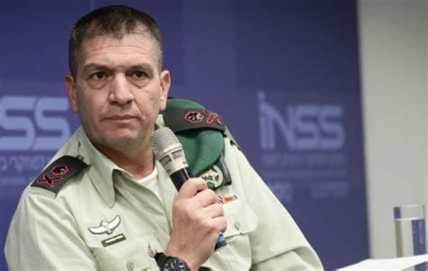 אביה של רוני אשל היד לא נעזוב את אהרון חליוה עד שיהיה טוראי חרדים10