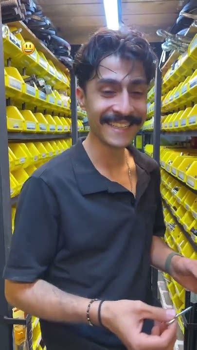 پیچ قلاب باز Youtube