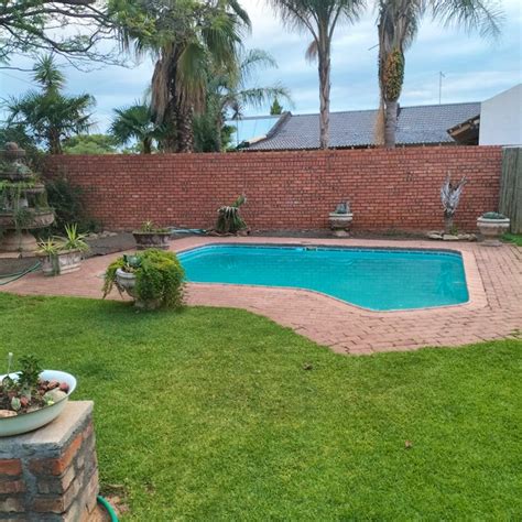 Shes Self Catering Lekkeslaap