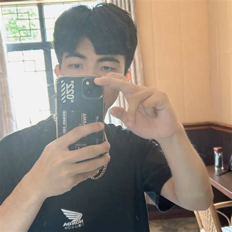 曾子鈞 jun 19 Threads Say more