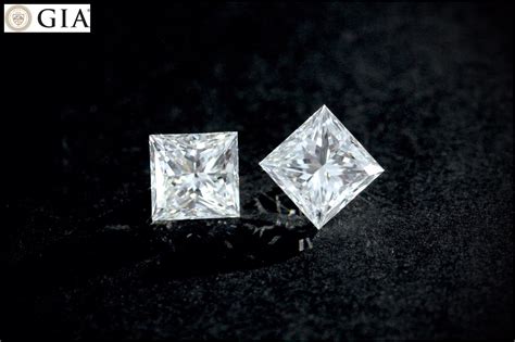 เพชร Princess 101 และ 100 กะรัต สี F ความสะอาด Vvs2 ใบเซอร์ Gia