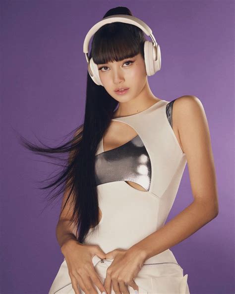 Lisa X Bose “hear It All All The Time” Blackpink CafÉ