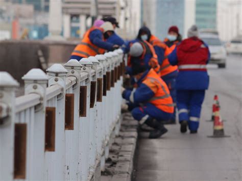 Нийслэл даяар их цэвэрлэгээний ажил эхэлж цэвэрч СӨХ дыг шалгаруулах уралдаан үргэлжилж байна