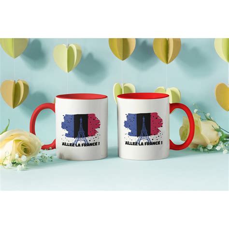 Персонализирана чаша Франция Париж Айфеловата кула Allez La France 330 Ml с червена дръжка