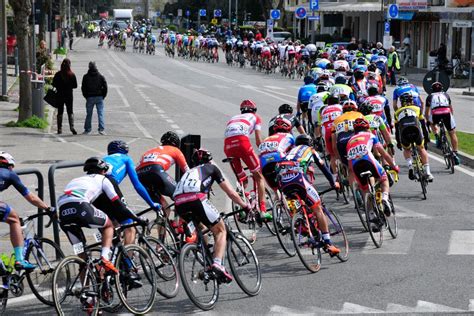 Coppi E Bartali 2017 Strade Chiuse Per Il Passaggio Dei Ciclisti A Riccione