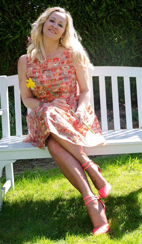 Legshowjo Huge Archive Videos And Pictures With Joanne Bache
