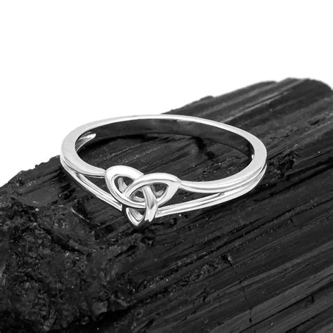 Trinity Knot Rings