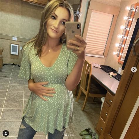 Zoey 101s Jamie Lynn Spears Says Pregnant Sweet Magnolias Role Was A ‘wink From Universe After