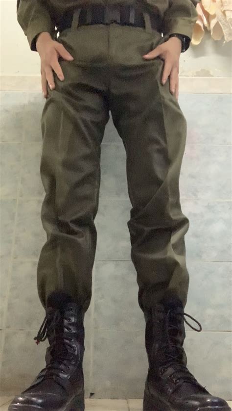 Soldier Piss His Pants In Despair