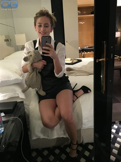 Dylan Penn Nude Pictures Photos Playboy Naked Topless Fappening