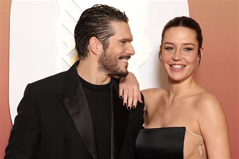Adèle Exarchopoulos Et François Civil Lamour Au Grand Jour Aux César