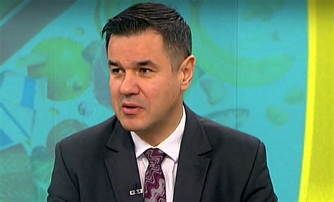 Стоянов поясни при какви условия ще се глобяват търговци за надценката на храните