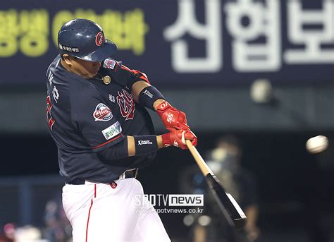 Lg 22일 이대호 은퇴투어 23일 ‘40인 레전드 박용택 시상식