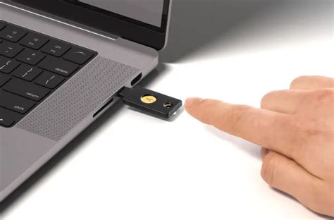 Enrolling Security Keys On Behalf Of Users With Microsoft Entra Id By Jonas Markström Medium