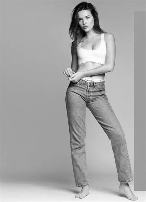 Intip Gaya Ruby Sear Pasangan V Bts Di Mv Terbaru