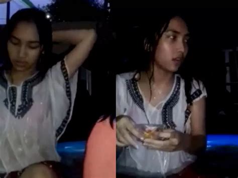 Viral Cewek Rekam Dirinya Mandi Malam Ada Yang Ganggu Makin Dipegang Makin Keras Indozone News