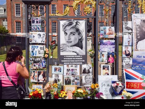 25 Todestag Von Diana Fotos Und Bildmaterial In Hoher Auflösung Alamy
