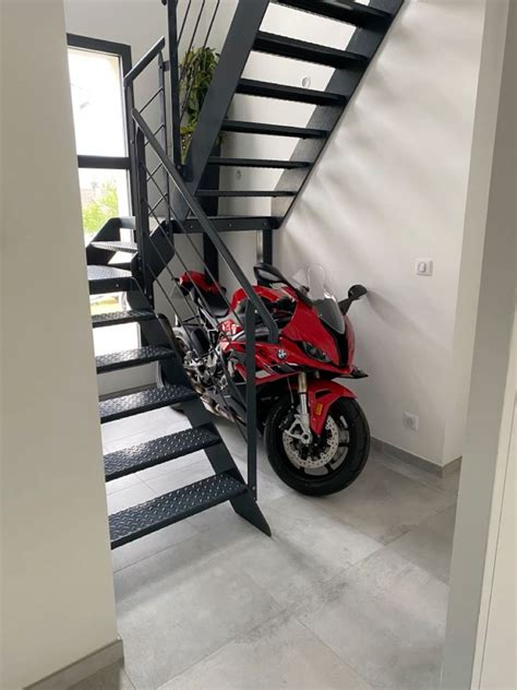 S1000rr In 2023 Pretty Bike Photoshoot Varşova Bmw Motosikletler Yamaha Motosikletler