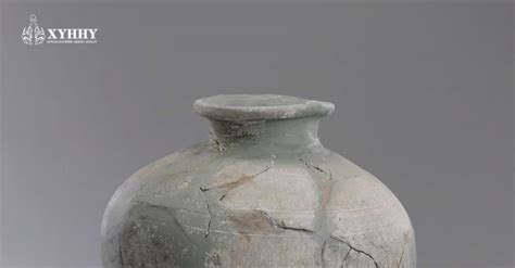 Хүннүгийн язгууртны оршуулгаас олдсон сав суулга шавар ваар