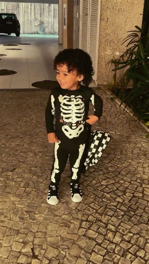 Filho De Viviane Araújo Esbanja Fofura E Estilo Na Web Veja Fotos