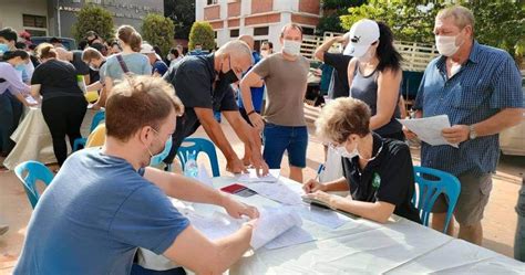 ជនបរទេសជាង២ពាន់នាក់រស់នៅក្នុងខេត្តសៀមរាបស្ម័គ្រចិត្តមកទទួលវ៉ាក់សាំងបង្ការជំងឺកូវីដ ១៩