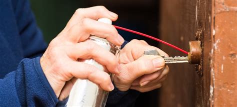 Key Stuck In The Lock Here S How To Retrieve It Tips By Fantastic