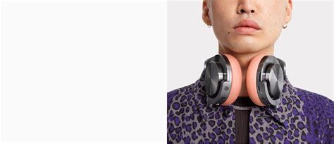 다이슨 온트랙 노이즈 캔슬링 헤드폰 Cnc 블랙 니켈