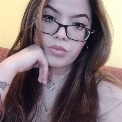 Itzel Flores Customer Service Representative Maximus Linkedin