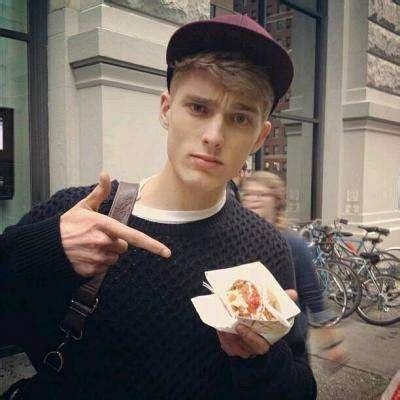 最新幼女美丽小穴人兽国内电报群媚黑骚女乱伦母子母狗都萝莉破处 父女人兽迷奸姐弟小马拉大车 xenia johnny Twitter