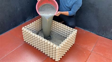 ویدئو با این روش مثل آب خوردن شانه تخم مرغ را به گلدان سیمانی تبدیل کنید