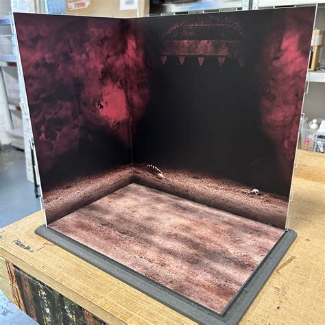 Rancor Pit Red Alternative Collector Displays