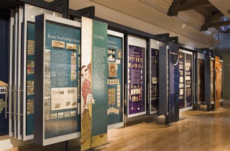 D Class Display Cases Goppion