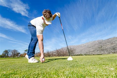 남아 프리 카 공화국에서 골프 코스에 밝은 화창한 날에 골프 티에서 칠 골퍼 개체 그룹에 대한 스톡 사진 및 기타 이미지 개체 그룹 건강한 생활방식 골프 Istock