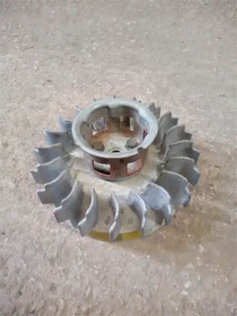 Flymo Gt500 2 Stroke Petrol Hover Mower Suzuki M120x Flywheel And Cup £