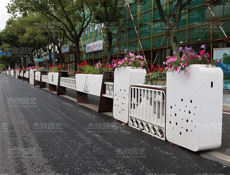不锈钢花箱道路隔离花箱浙江案例 不锈钢花箱道路隔离花箱浙江案例