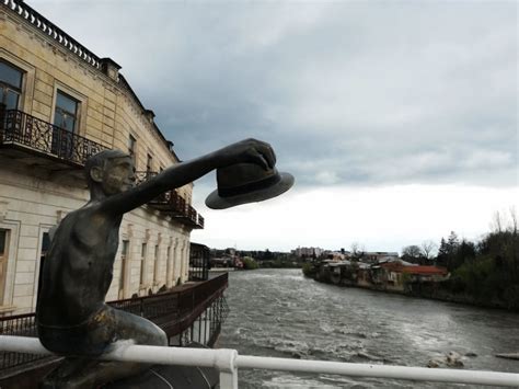 Académie Géorgienne Française ჟან შარდენის ქართულ ფრანგული აკადემია მხატვარი გიგო გაბაშვილი