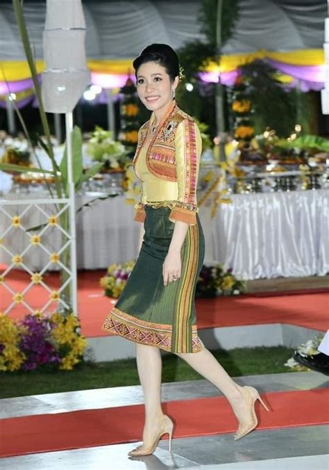 ️งดงามและทรงคุณค่า ใส่ผ้าถุงนุ่งผ้าซิ่น