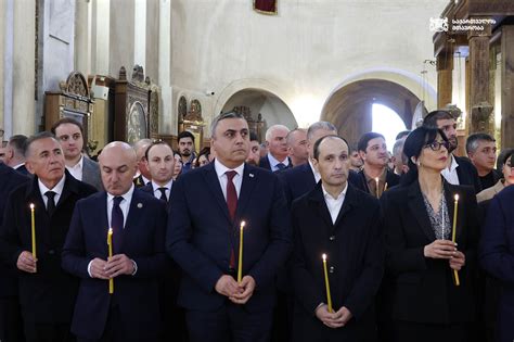 საქართველოს მთავრობა პრემიერ მინისტრი სამების საკათედრო ტაძარში 9 აპრილს დაღუპულთა სულის