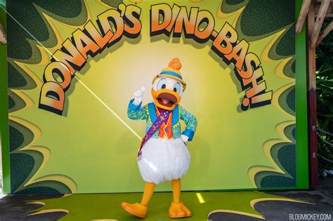 Donald Duck And Daisy Duck Meet And Greets Return To Donalds Dino Bash