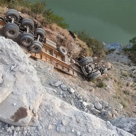 Accident On Rishikesh Badrinath Highway Driver Buried Under Trolley For