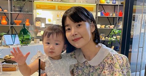 결혼 11년 만에 출산한 슈퍼모델 출신 여배우의 현재 매콤달콤
