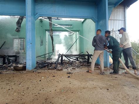 គ្រាន់តែរឿងសុំលុយម្តាយទិញម៉ូតូមិនបានយកភ្លើងដុតផ្ទះឆេះអស់ សារព័ត៌មាន