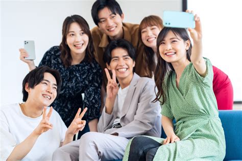 男友達が多い彼女との上手な付き合い方とは？男友達が多い女性の特徴とは コイパス By Omiai