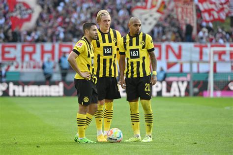 Borussia Dortmund Kehrt Dieser Bvb Star Zum Ex Klub Zurück Derwestende