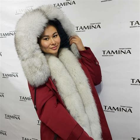 У текстурованій шкірі Jumbo або в гладкій До Super великих розмірів в