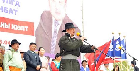 Х Баттулга Улс төрчид ард түмнээсээ уучлалт гуйх цаг нь болсон